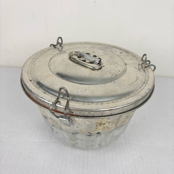 Vintage | Kitchen | Vintage Steam Pudding Moldaluminum Dome Lock ...